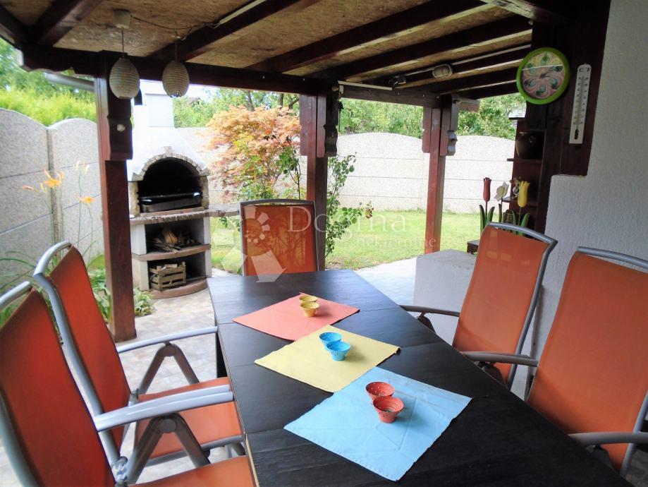 Prodaja kuće, Sveta Nedjelja - Bestovje - Shopaj24